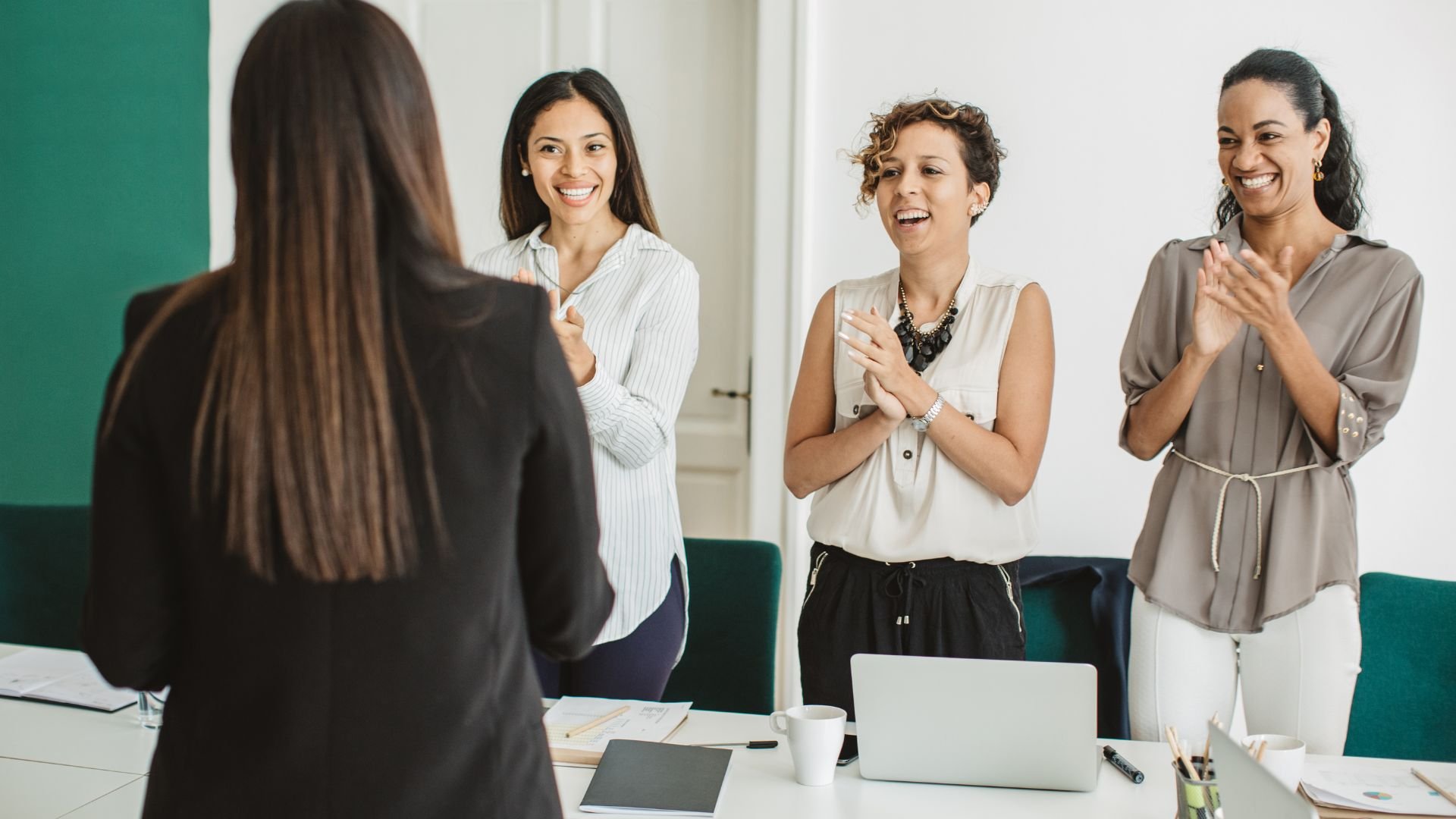 The ultimate onboarding checklist: Set new starters up for success